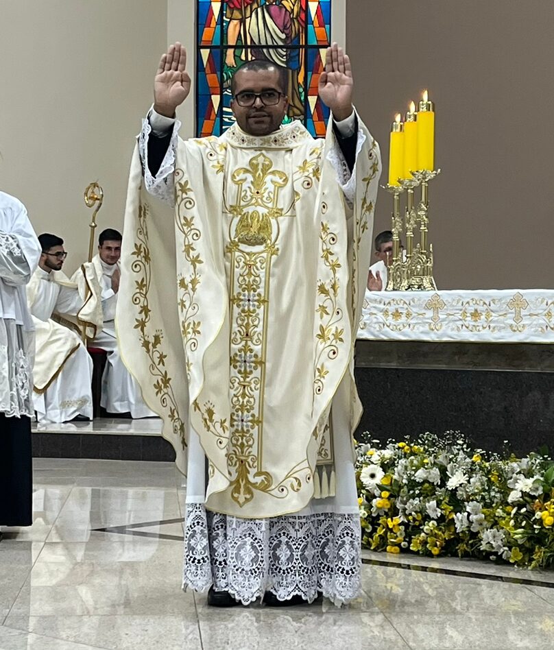 Diácono Renato Félix é ordenado sacerdote em Itapetininga | Diocese de ...